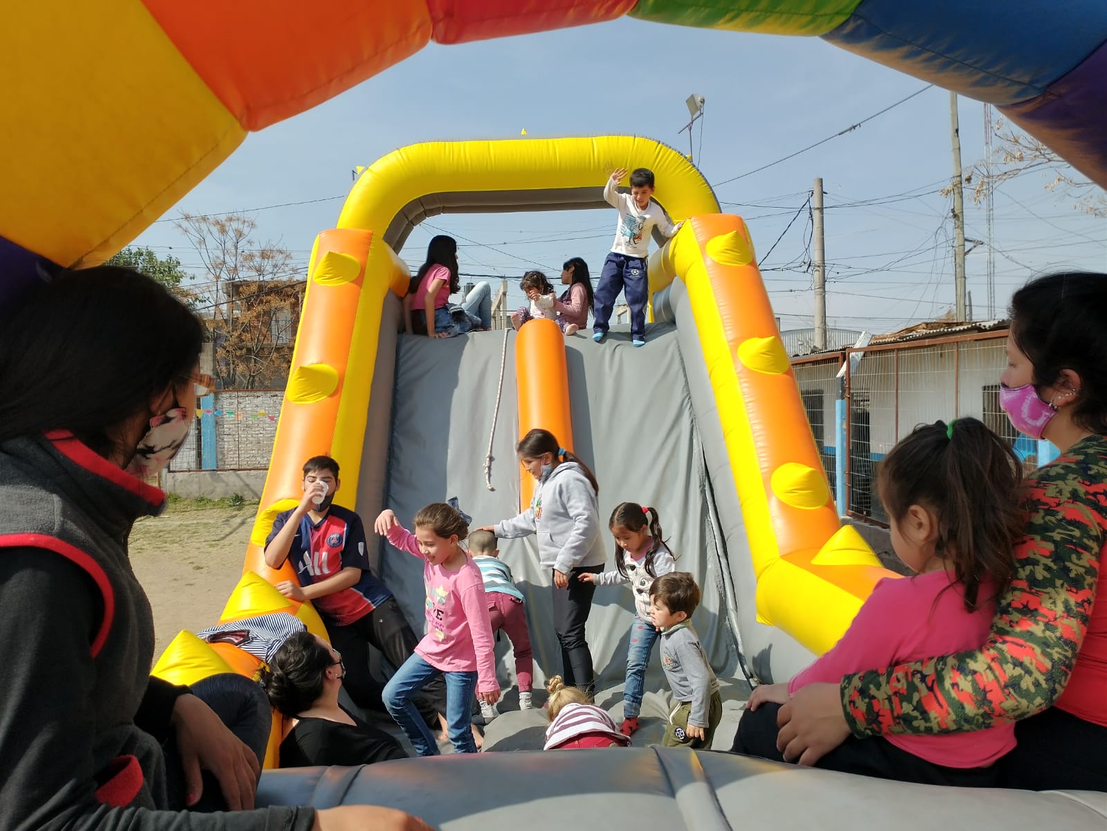 ¡Festejos en los Centros Comunitarios "Sueños con Futuro" y "Entramar ...